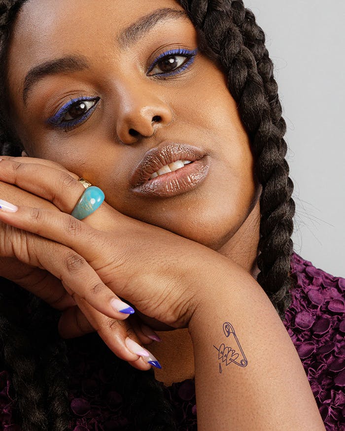 Bleeding Heart Tattoo Gallery: Artistic Designs & styles | Inkbox ...