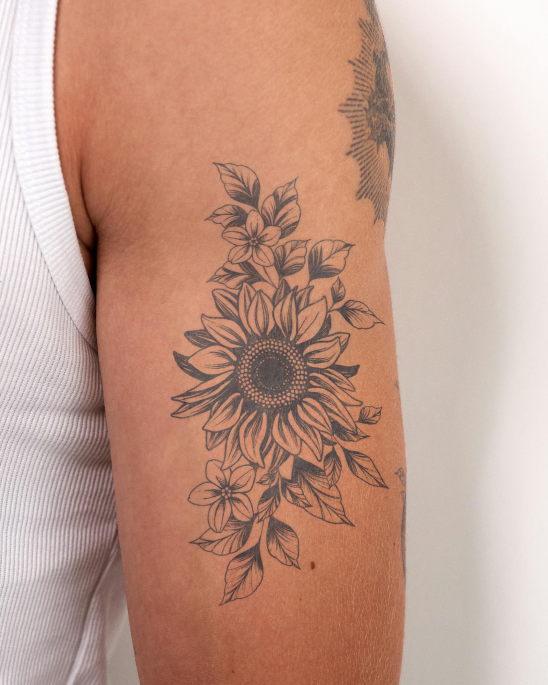 Fine Line Back Tattoos: Sleek & Elegant | Inkbox™ | Semi-Permanent Tattoos