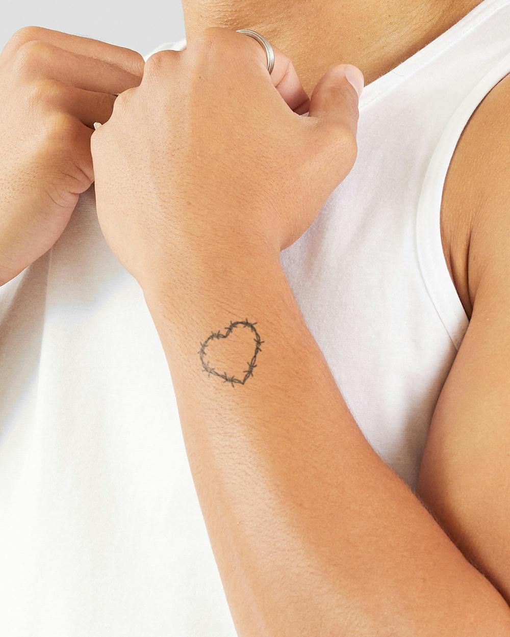 Barbed Wire Tattoos - Sharp Designs & Meanings | Inkbox™ | Semi ...